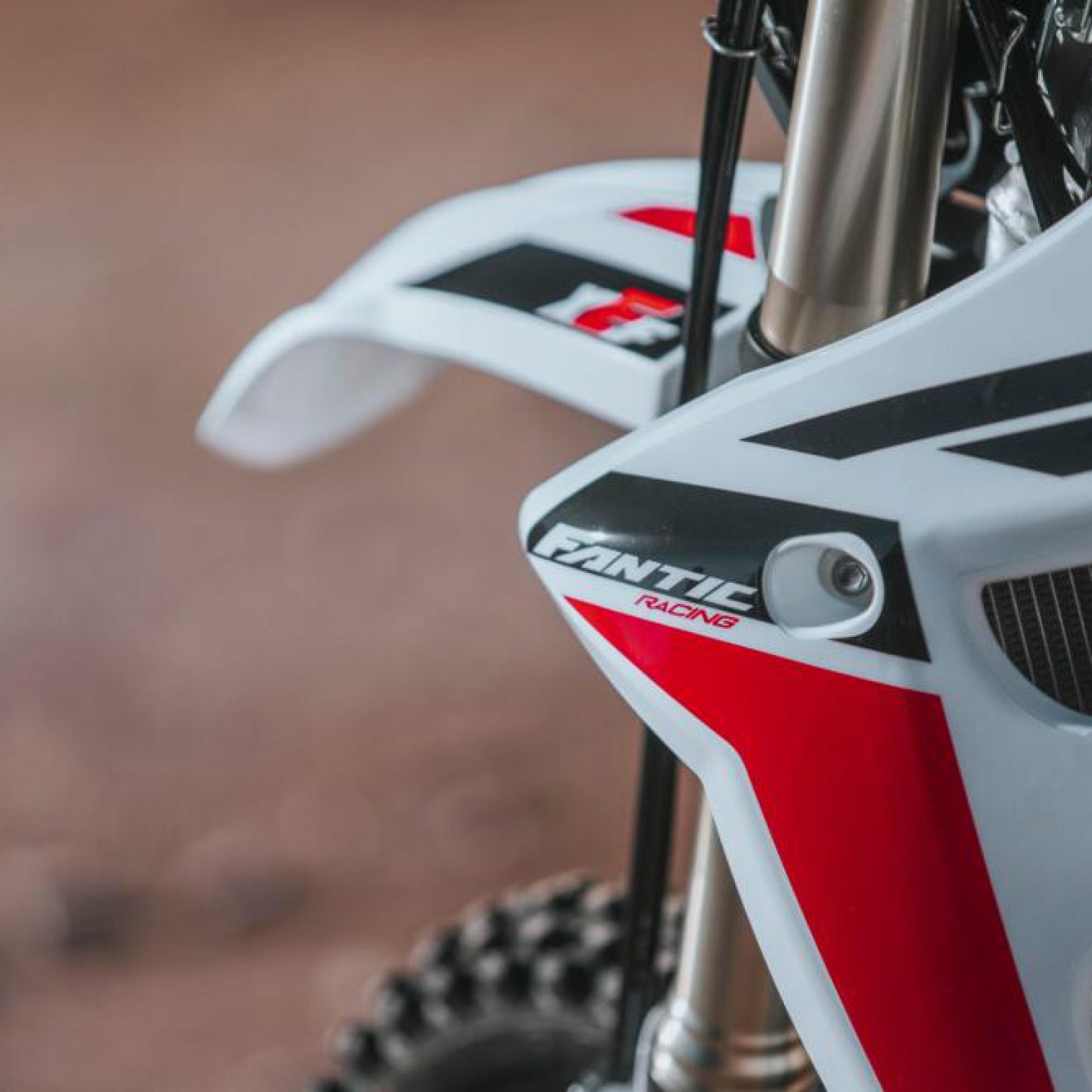 Fantic continues to grow in enduro and now presents the XEF 250 ...