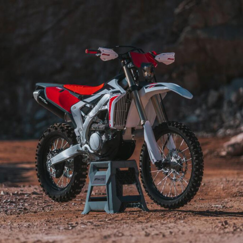 Fantic continues to grow in enduro and now presents the XEF 250 ...