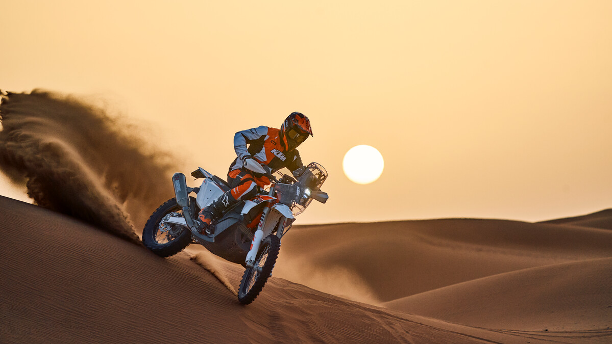 2025 KTM 450 Rally Replica: The Biggest Update Since 2020! – Enduro Channel